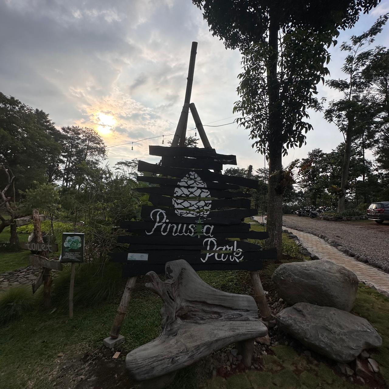 PINUSIA PARK, UNGARAN - Rekomendasi Wisata Semarang